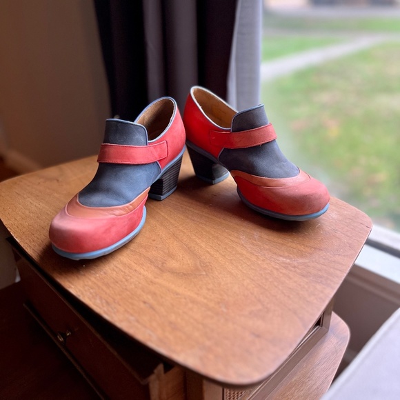 John Fluevog | Shoes | Vintage John Fluevog Hopeful Faith Rose Buckle ...